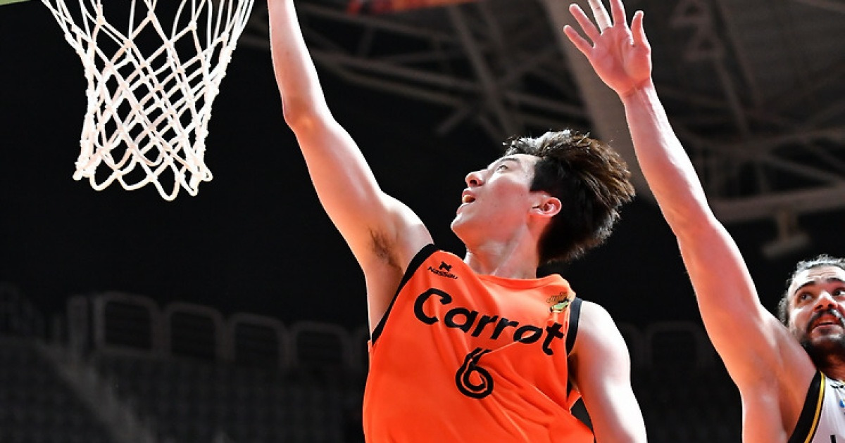 캐롯-KCC-KT 나란히 승리, 6강 PO 싸움 뜨겁다