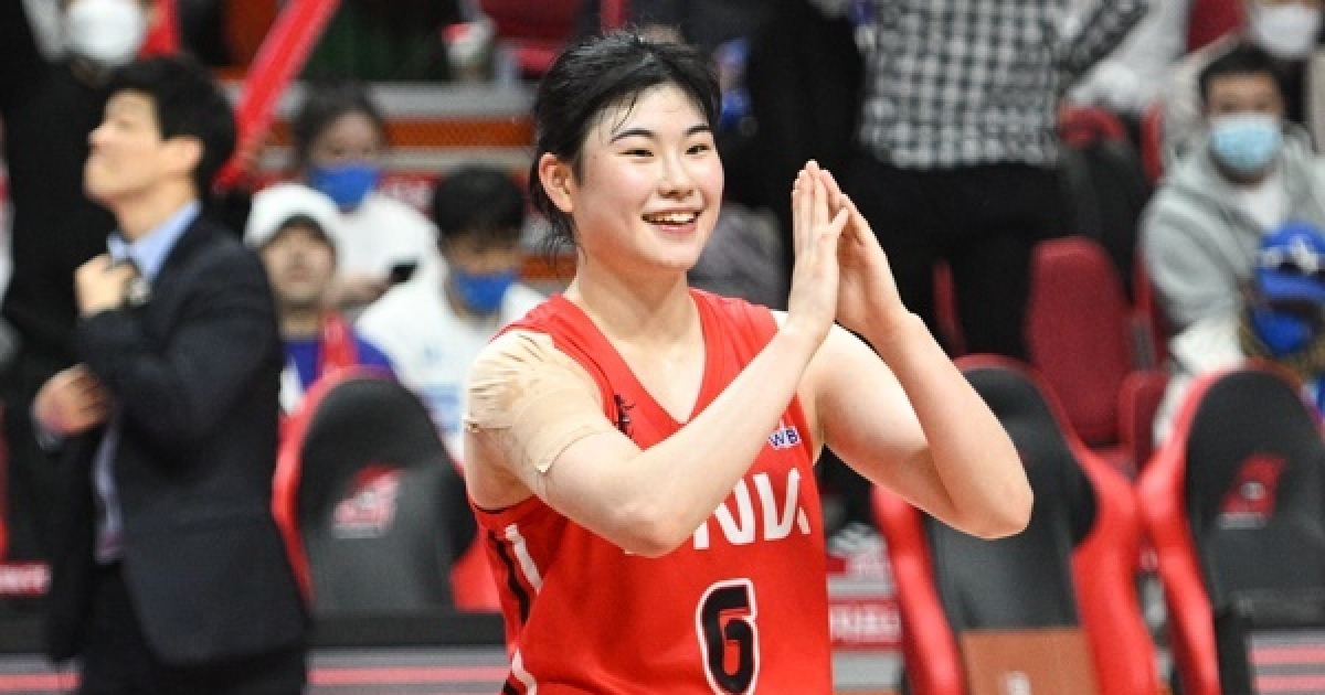 '후반 대폭발' BNK, 15점 차 극복하고 대역전승