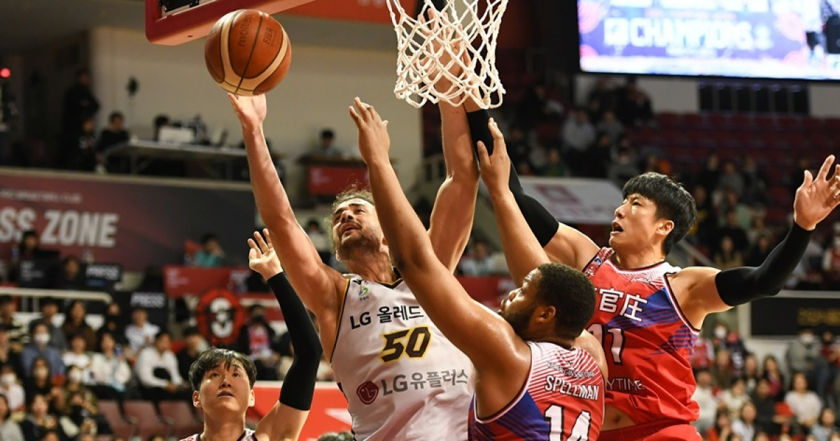 '2위' LG, '1위' KGC 잡고 우승 불씨 살렸다