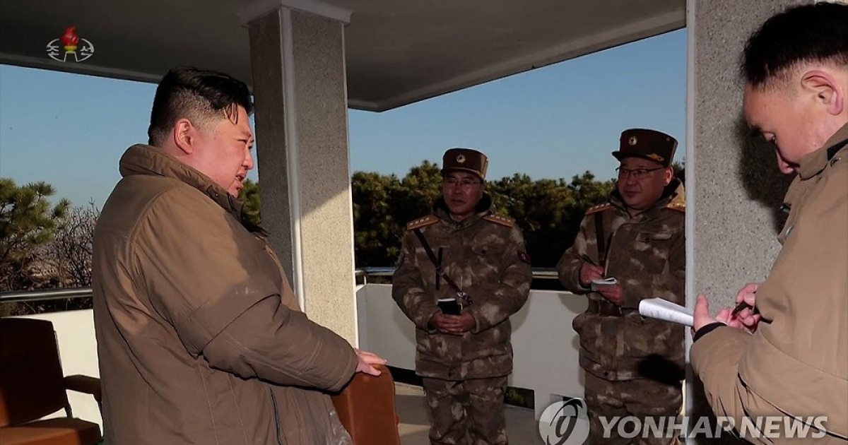 북한 중앙TV, ICBM '화성-17형' 발사 영상 공개