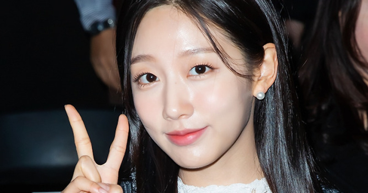 [bnt포토] 정예인 '귀엽게 브이'(CEEANN 컬렉션)