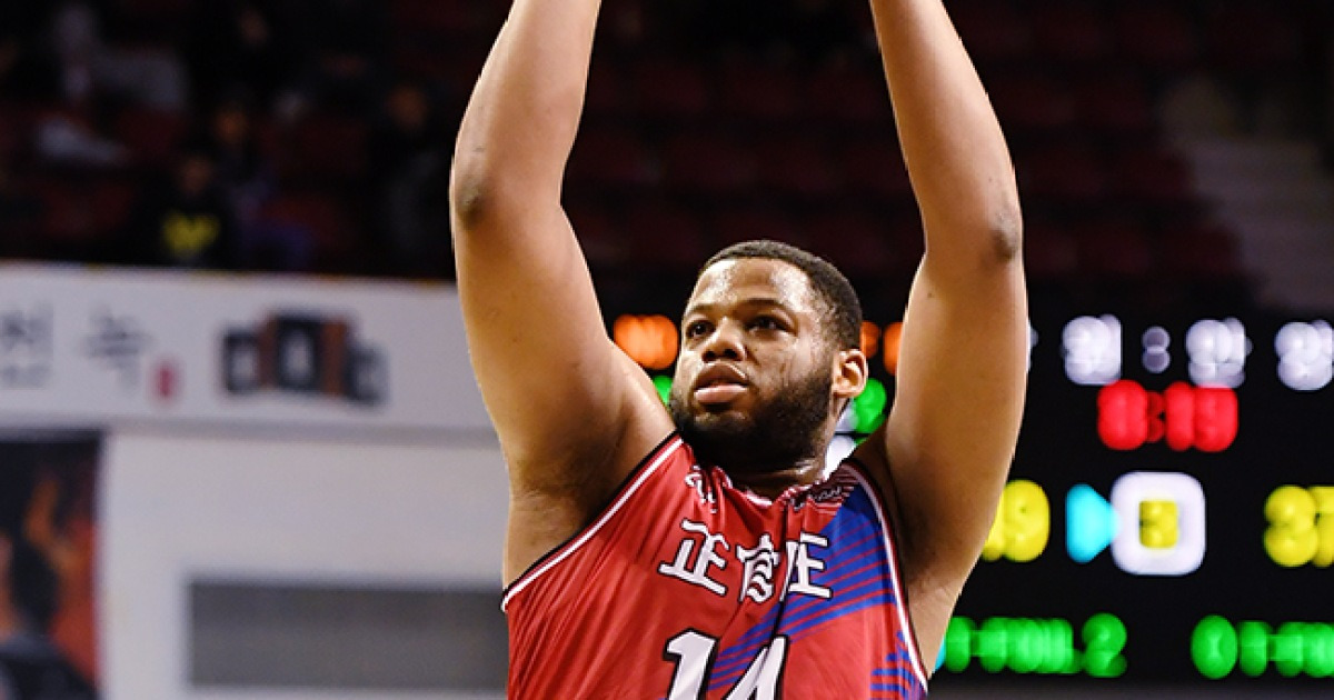 '스펠맨 29득점' KGC, KT 격파…2위 LG와 1.5G 차