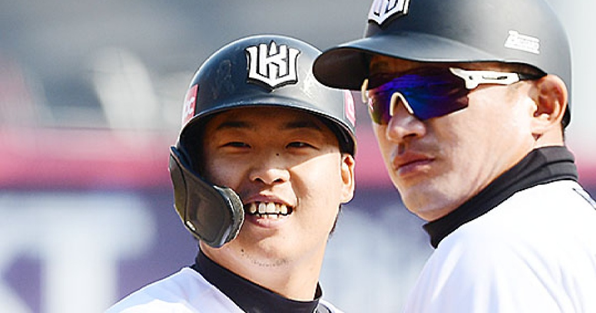 강백호 ‘WBC 복귀 첫 타석에 안타 치고 해맑은 미소’ [MK포토]