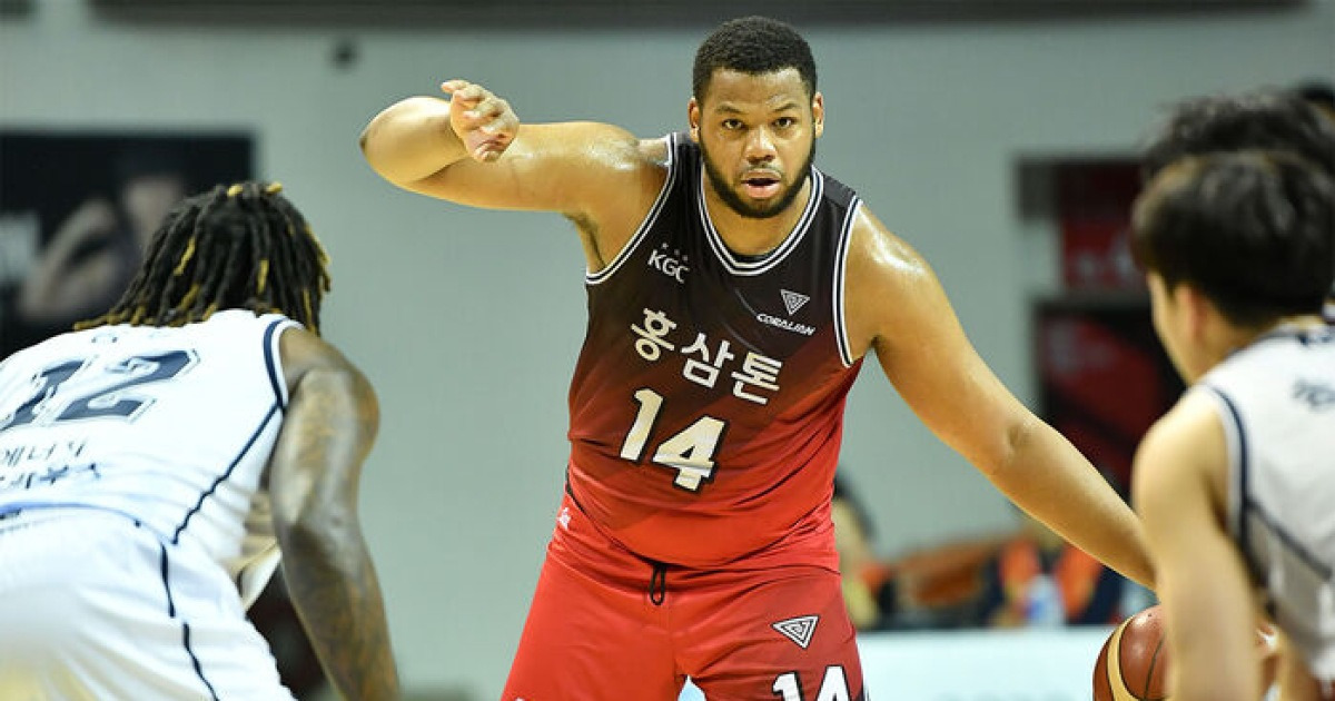 프로농구 인삼공사, 정규리그 우승까지 '1승'…KCC 24점 차 대파