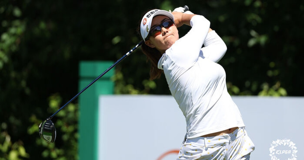 신지은, LPGA 투어 드라이브온 챔피언십 2R 선두…고진영 7위