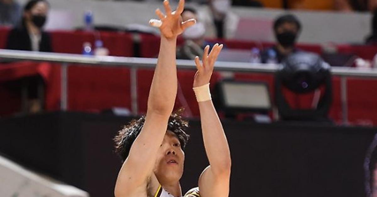 '이재도 27득점' LG, KT에 85-80 승리…선두 KGC 1경기 차 추격