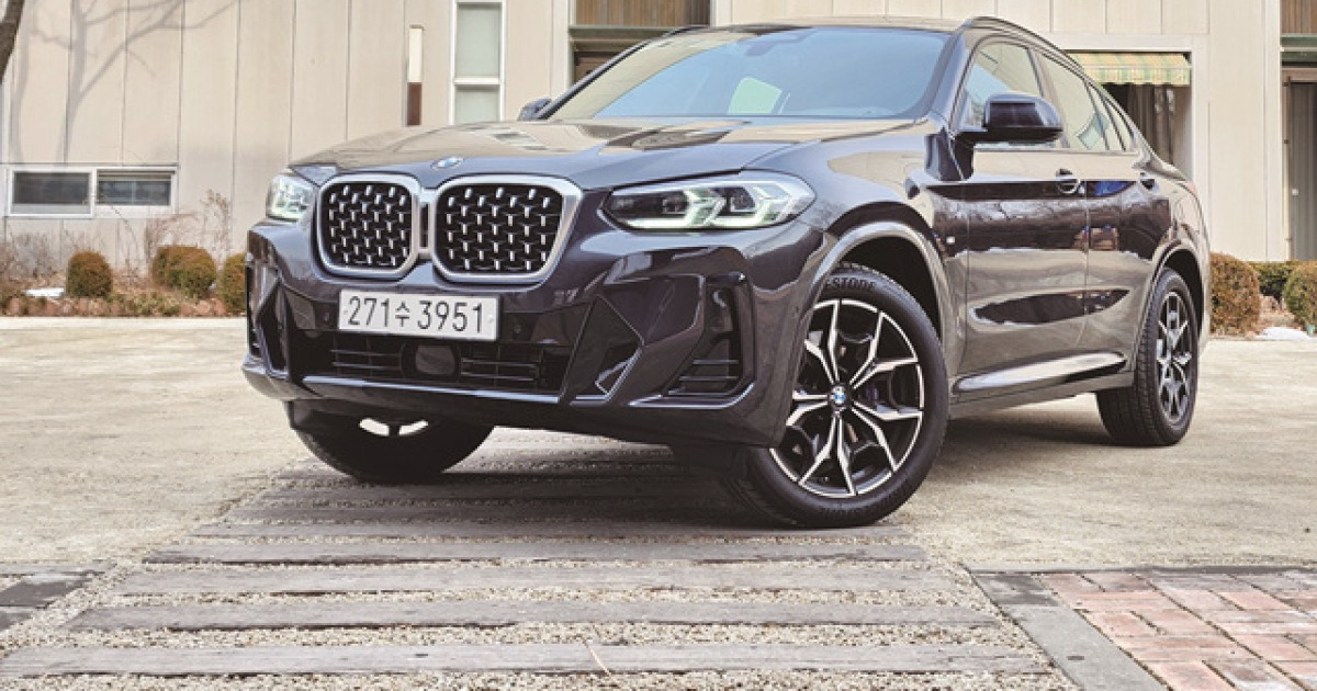 [시승기] 다이내믹과 여유가 만난 BMW X4 20i M SPORTS | 더아이오토