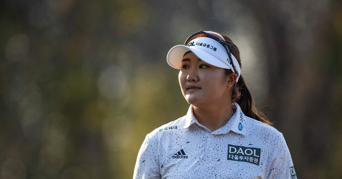 유해란, LPGA 투어 데뷔전 3R 공동 2위…톱10에 한국 선수 6명(종합)