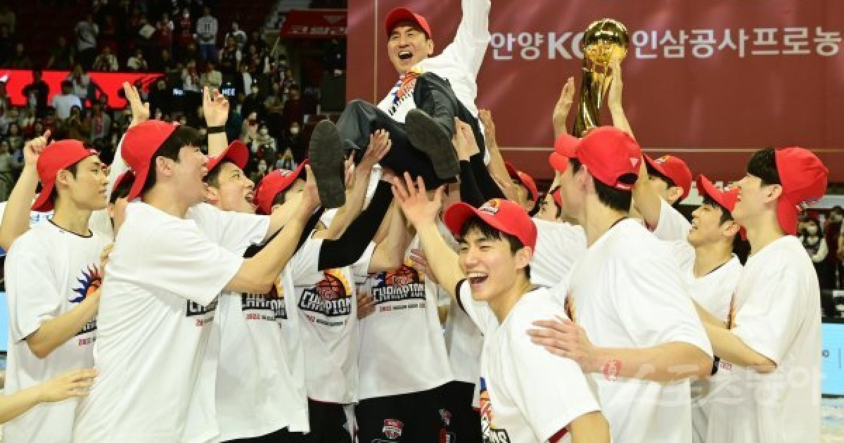 믿음으로 똘똘 뭉친 원팀, 김상식 리더십은 옳았다 [KGC 정규리그 우승]