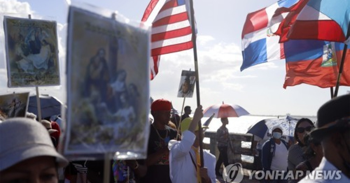 PUERTO RICO MIGRANTS