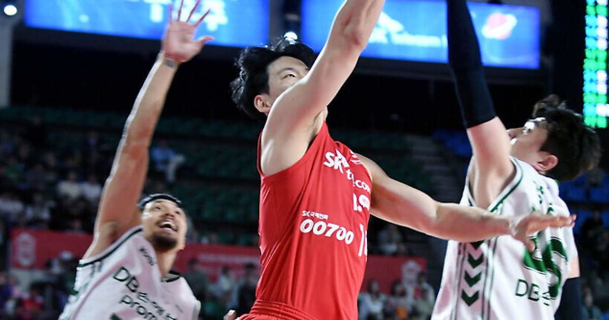 ‘최부경 더블더블’ SK, DB 꺾고 6라운드 전승
