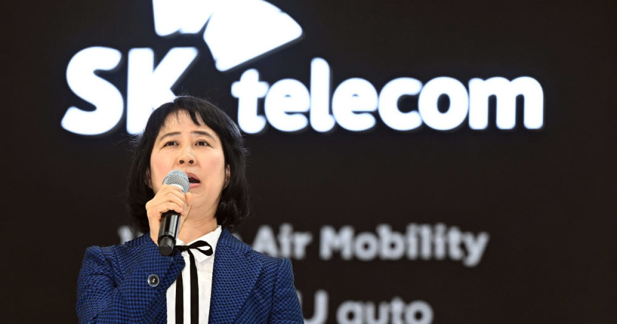 '누구 오토' 소개하는 SKT 유영미 상무