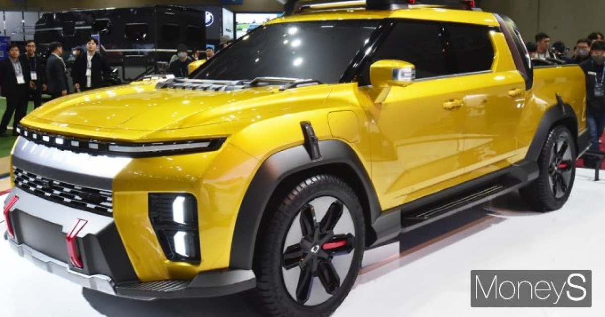 [머니S포토] KG모빌, 전기 픽업트럭 'O100' 국내 공개