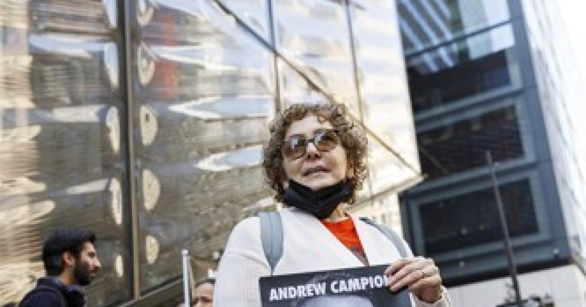 New York City Starbucks Workers Call on Nike COO Andrew Campion to ...