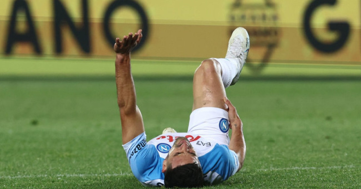 오시멘도 부상인데...나폴리, 밀란과 UCL 8강 앞두고 FW 또 부상