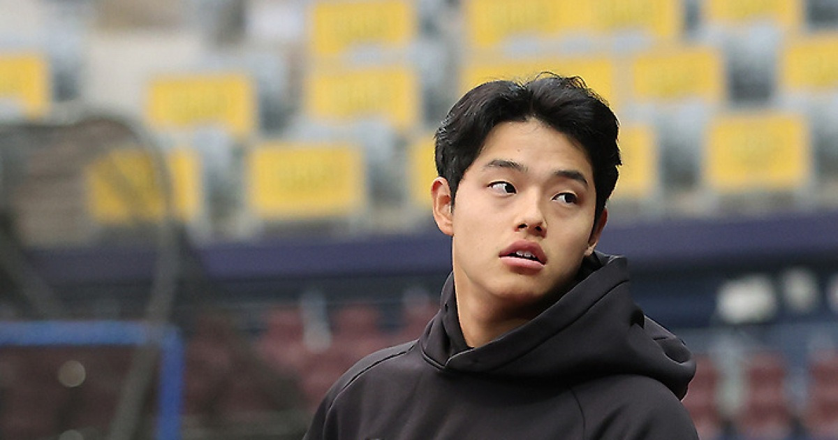 "문동주 거침없다, 한화 인내심도 대단" KBO 152승 레전드도 감탄