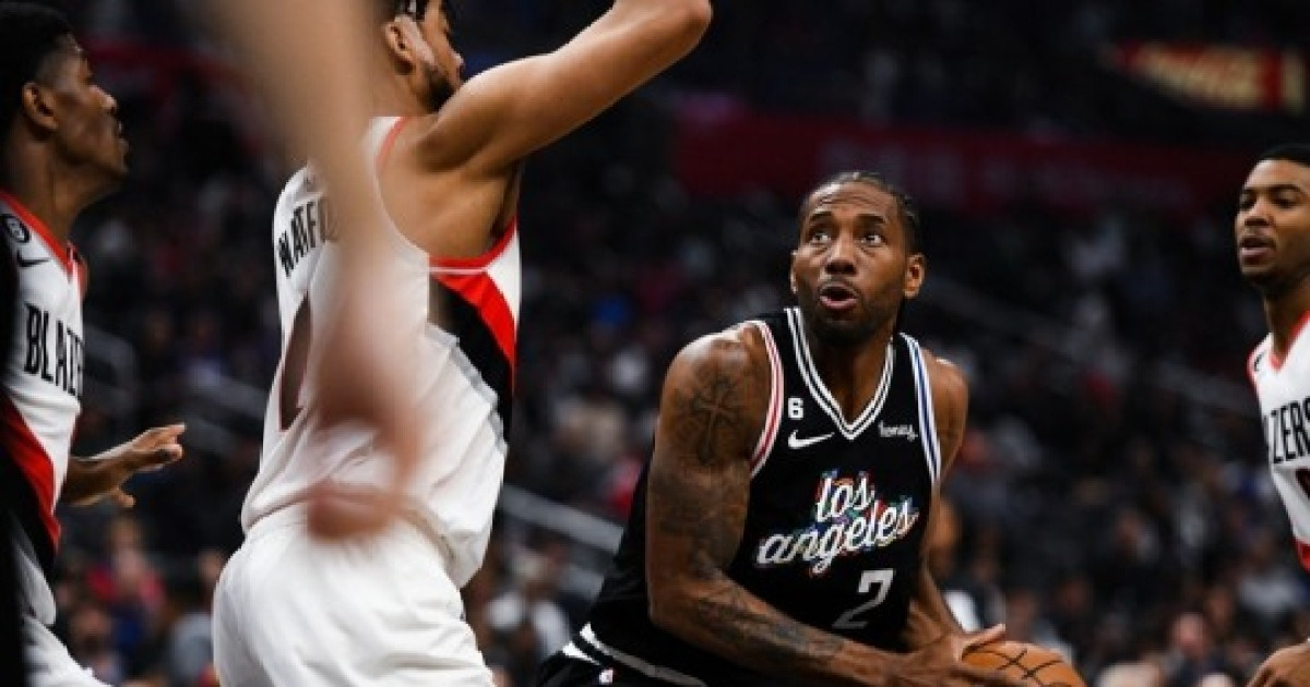 NBA 클리퍼스, 포틀랜드 잡고 2연승…PO 5번 시드 희망