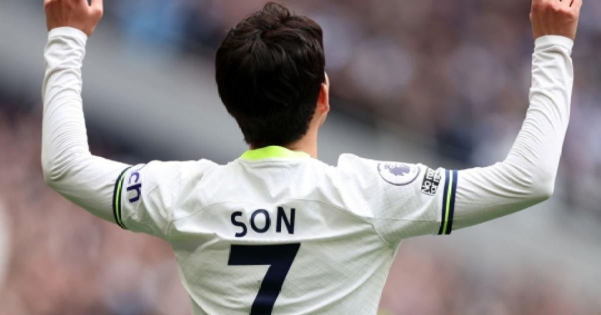 [MD 1분 리뷰] '손흥민 EPL 100호골+역전골 기점' 토트넘, 브라이튼에 2-1 승