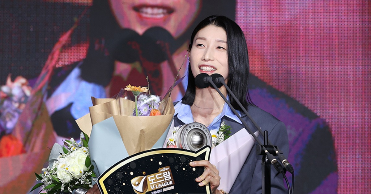 [포토S] 'MVP' 김연경, 여유 넘치는 수상 소감