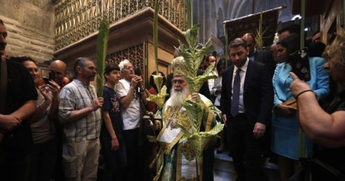 (CORRECTION) ISRAEL EASTER