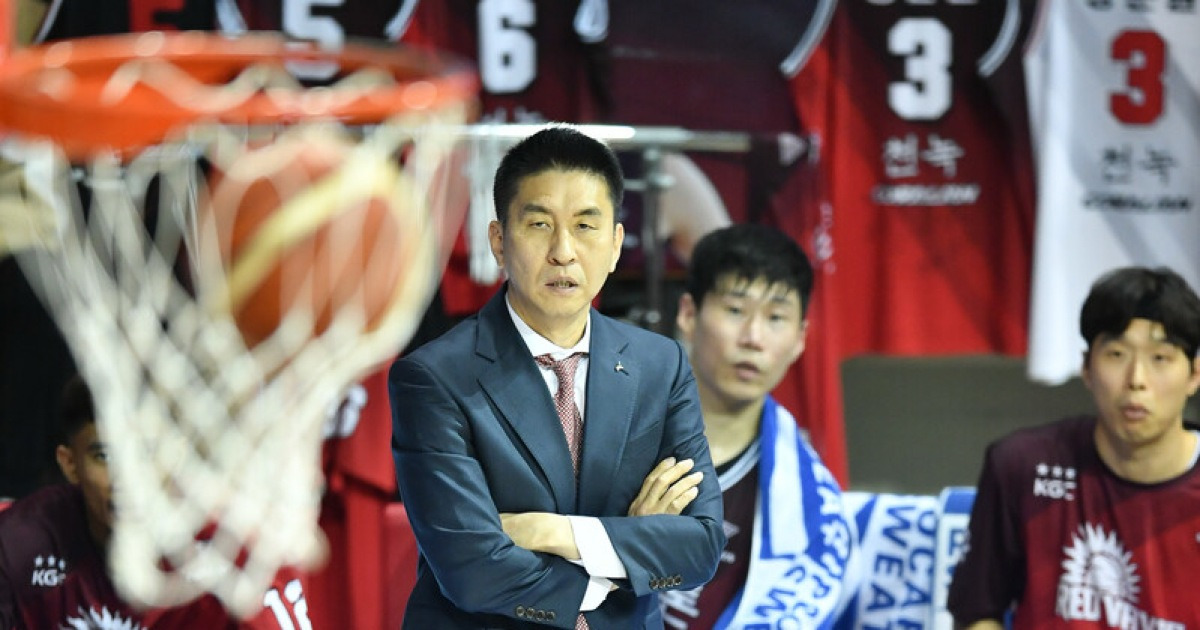 [KBL 4강 PO 경기 후] 김상식 KGC 감독, “식스맨들이 너무 잘해줬다” … 김승기 캐롯 감독, “이제부터는 총력전이다”