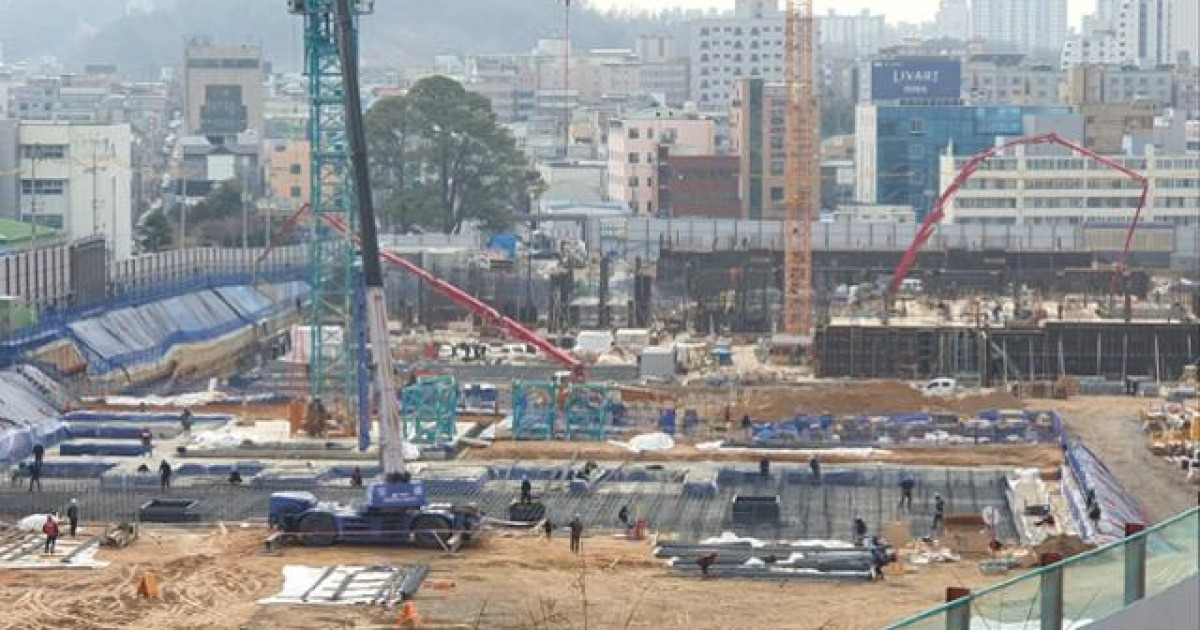 아파트 공사 무단 설계 변경 똑떨어지는데… 경찰 두 달째 법률 검토만