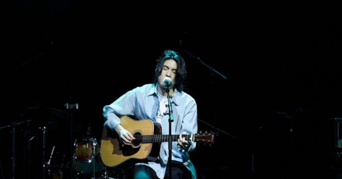 Singer-songwriter Hong Isaac to release English album 'everland'