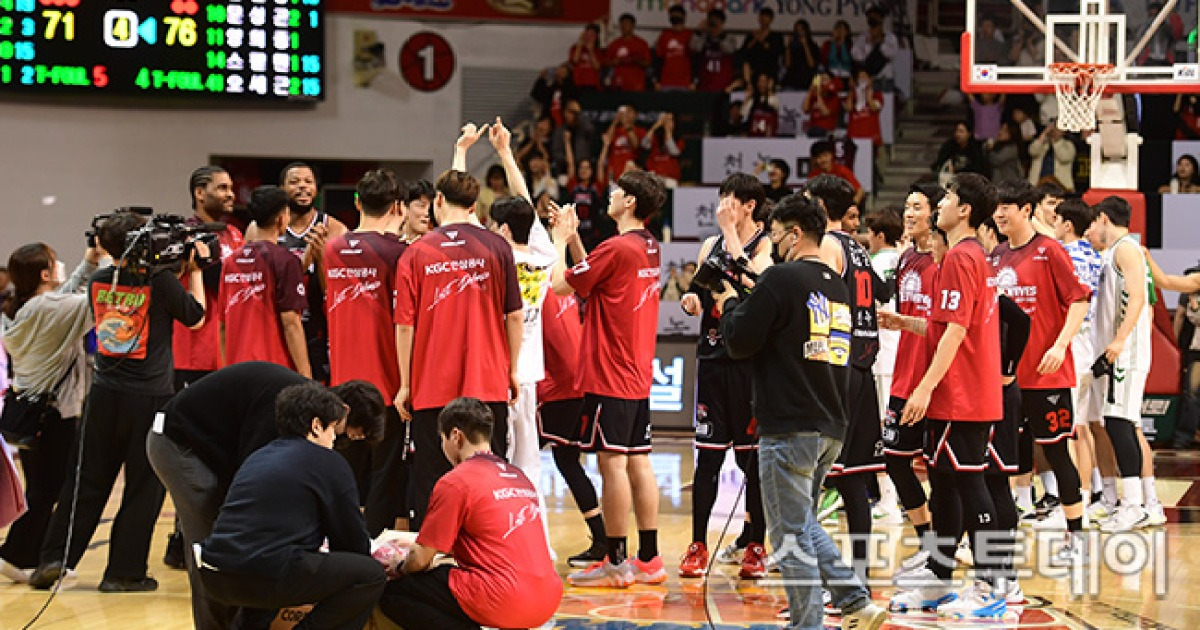 '스펠맨 22득점' KGC, 4강 PO 1차전서 캐롯에 99-43 완승