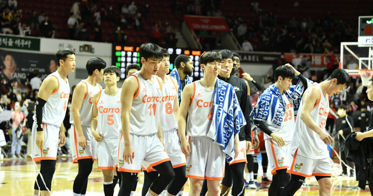 [KBL 4강 PO] 불명예 기록 쓴 캐롯, 이제는 선수들의 고른 활약이 필요하다