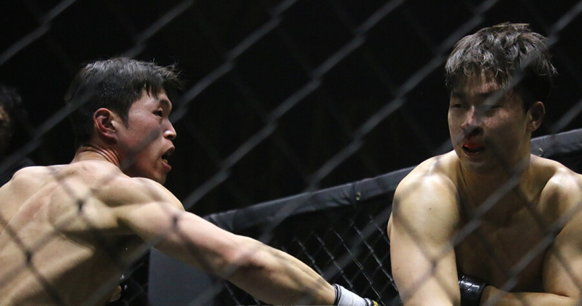 [블랙컴뱃] '야차' 최준서, '갓균'에게 2R TKO승…최원준과 6월 타이틀전