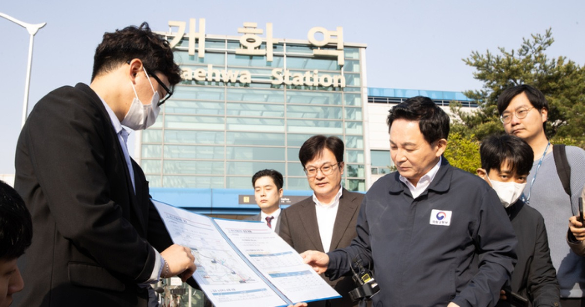 ‘지옥철 김포골드라인 버스전용차로 추가개통···“10분 가량 단축”