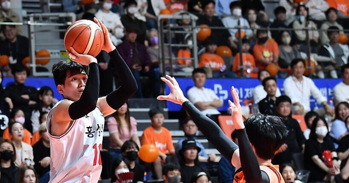 ‘SK 만나러 간다’ KGC, 캐롯 꺾고 3시즌 연속 챔피언결정전 진출