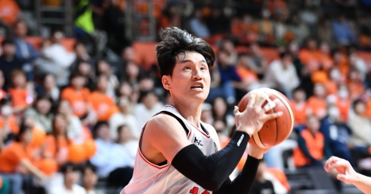 KGC “SK 나와”…캐롯 꺾고 챔프전 진출