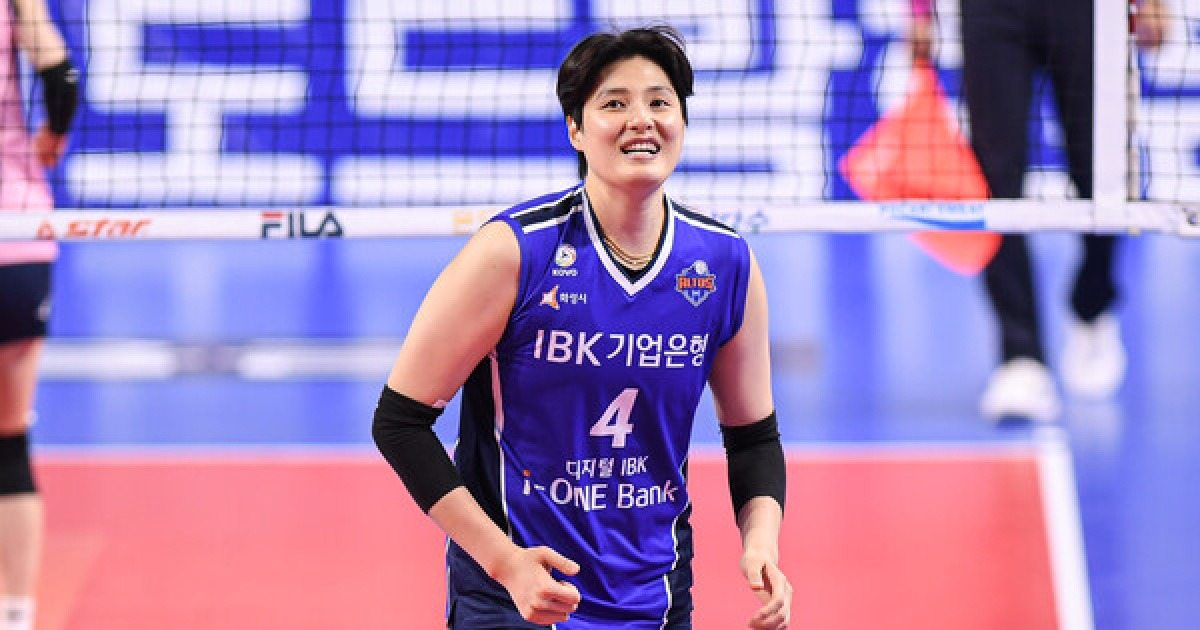 IBK기업은행, '프랜차이즈 스타' 김희진과 FA 계약...총액 3억5천만원