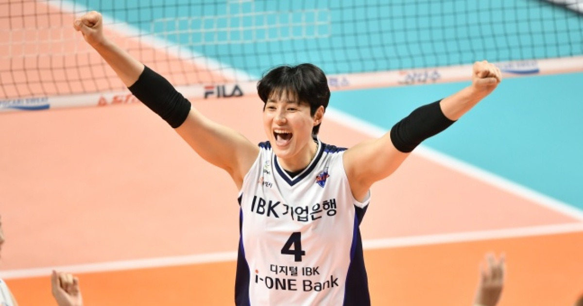 김희진, IBK 프랜차이즈 스타로 남는다... 3억 5000만에 재계약 [오피셜]