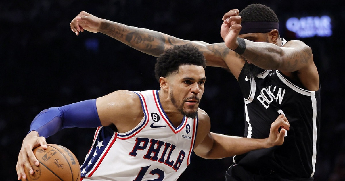 필라델피아, MVP 후보 엠비드 빠지고도 NBA PO 2라운드 선착