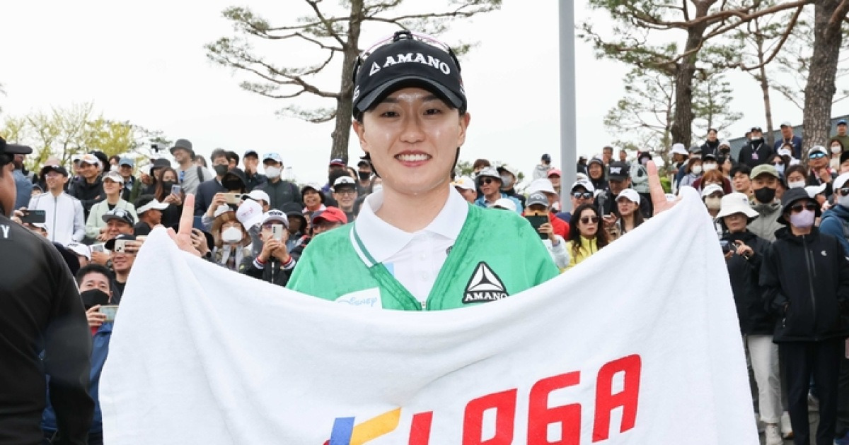 211번째 대회서 KLPGA 첫승, 눈물 쏟아낸 최은우 “오늘은 아빠 생신, 감사해요”