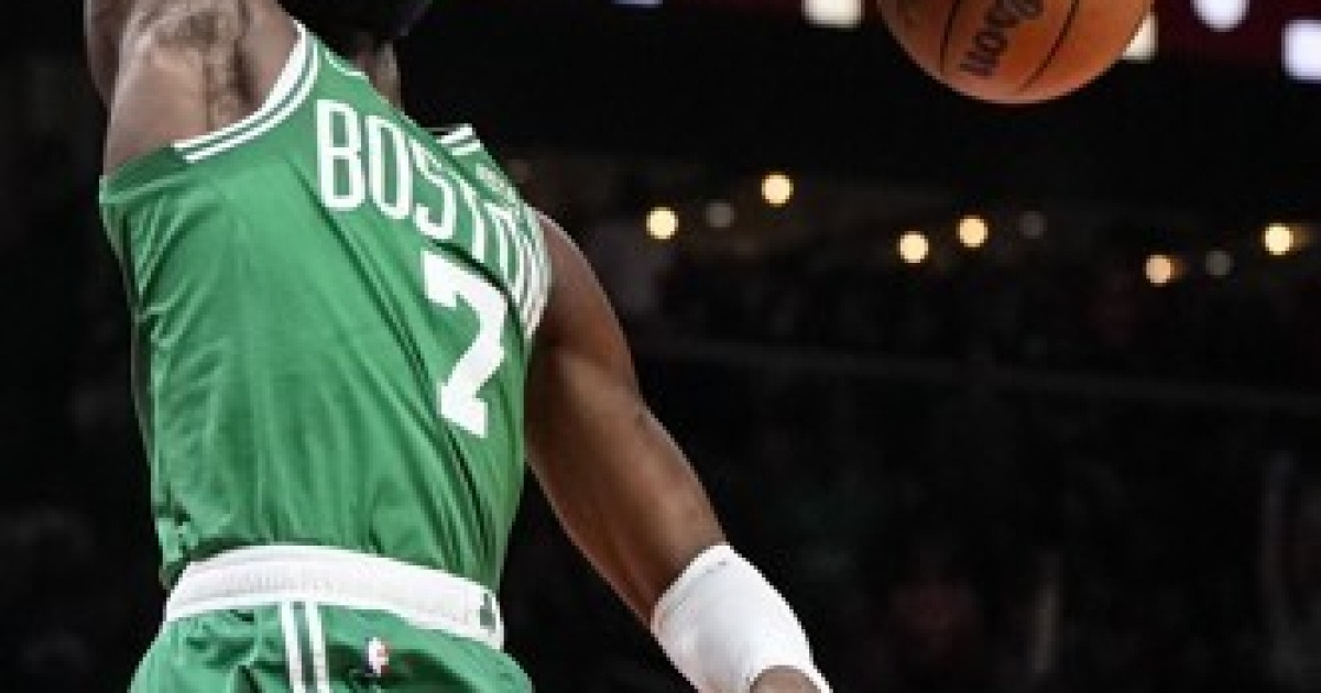 [NBA PO] '브라운-테이텀 62점 합작' 보스턴, 2R 진출까지 1승 남았다