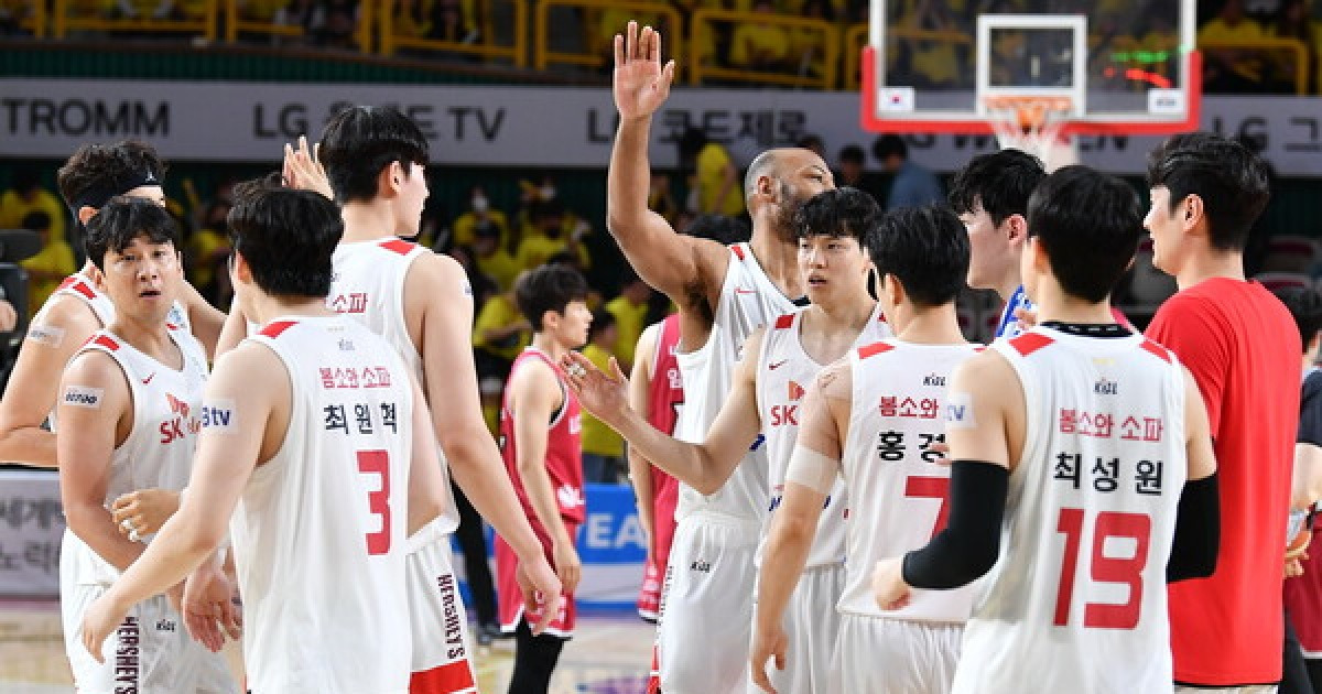 SK, 우승확률 '72%' 챙겼다!... KGC에 77-69 기선제압[챔프 1차전]