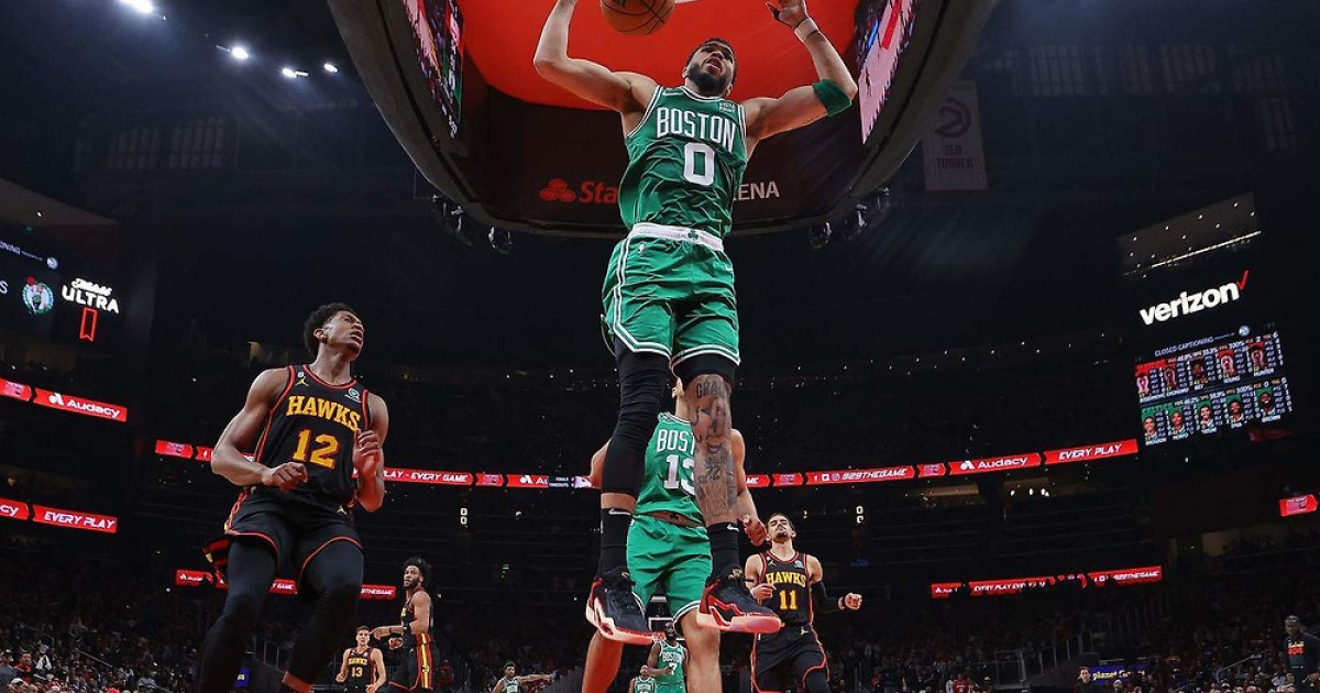 '테이텀+브라운 62점 합작' 보스턴, 애틀랜타 꺾고 동부 PO 2R 진출