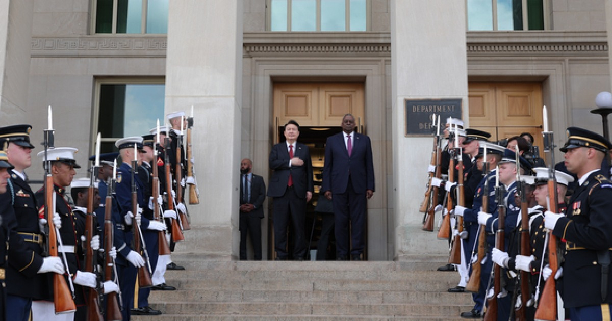 Yoon gets Pentagon briefing at top U.S. command center