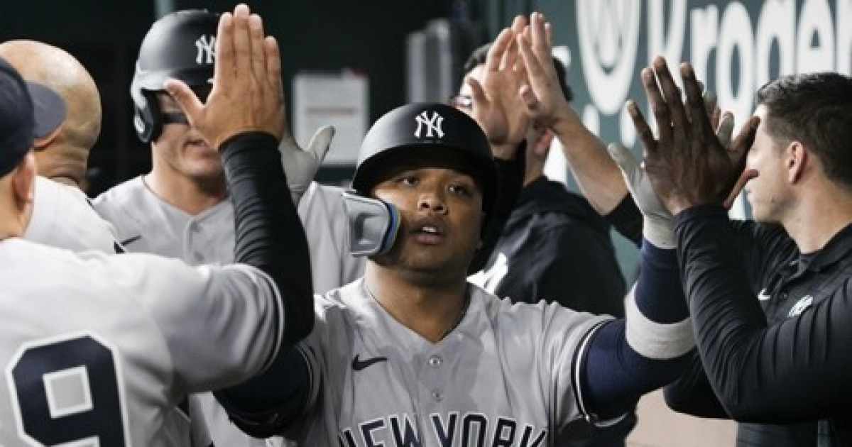 Yankees Rangers Baseball