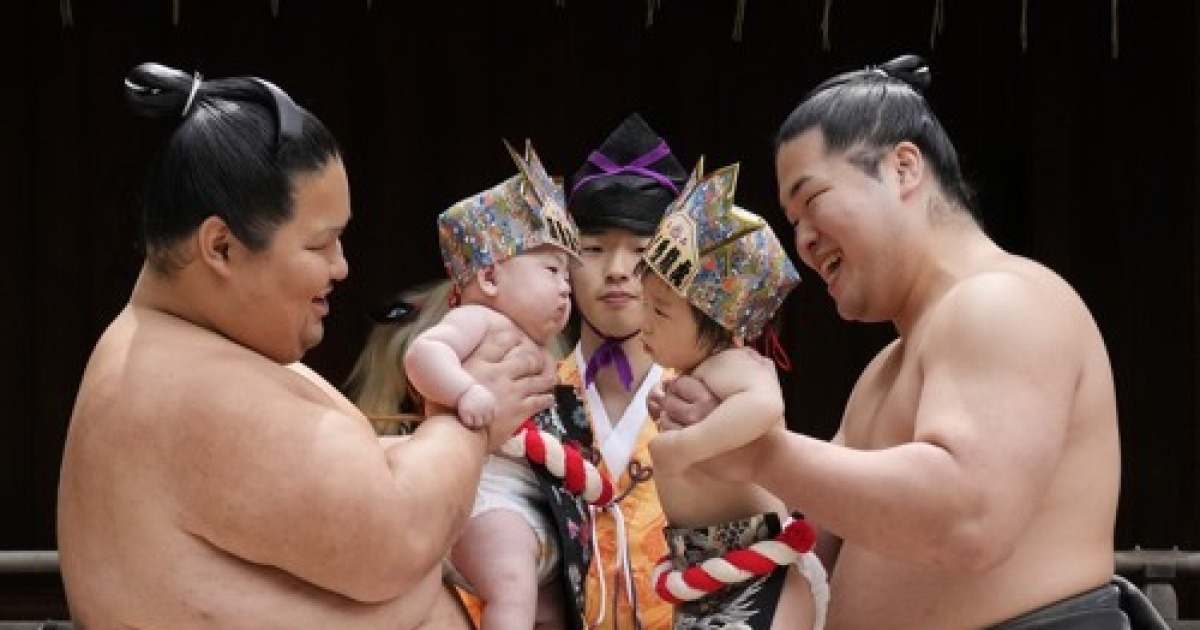 JAPAN BABY CRYING CONTEST
