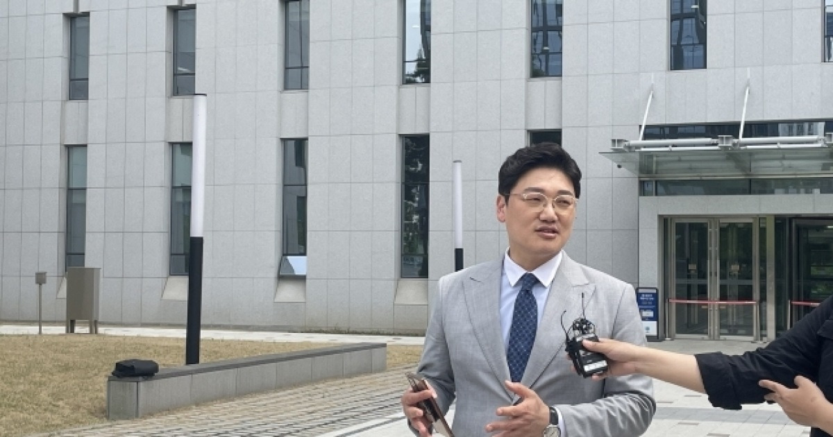 제3자 뇌물 혐의 이화영 검찰 출석…대북송금과 전혀 상관 없어