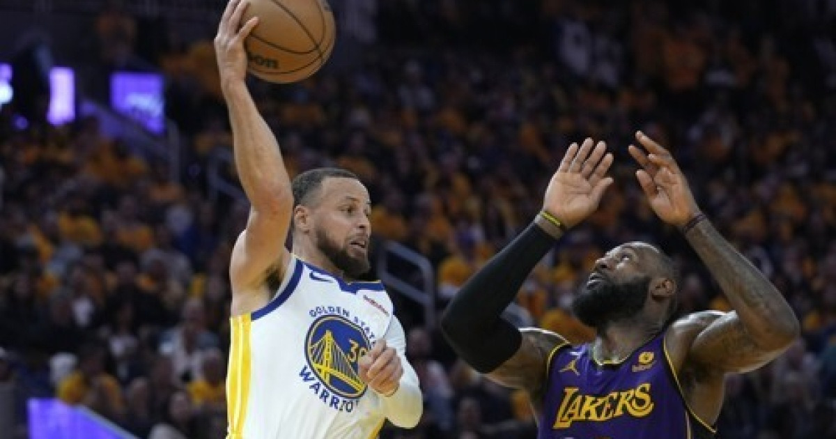 [NBA] ‘스플래시 듀오 맹활약’ GSW, LAL에 27점 차 완승···시리즈 전적 1-1