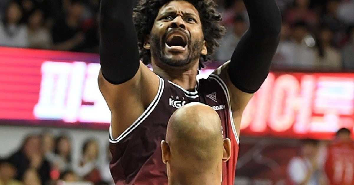 섹시했던 먼로·변준형의 4Q 추격전…KGC, 15점차 뒤집고 일찍 축배 든 SK에 대역전승 [KBL 파이널]