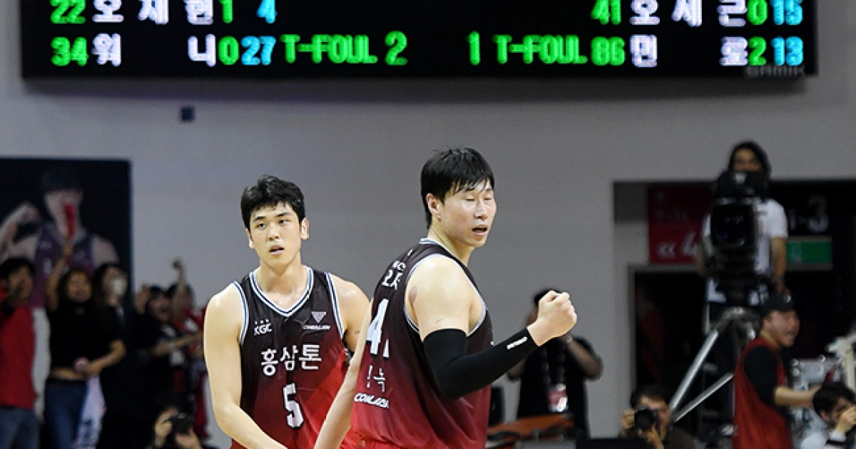 '오세근+먼로 34득점' KGC, SK에 86-77 승…승부는 7차전으로