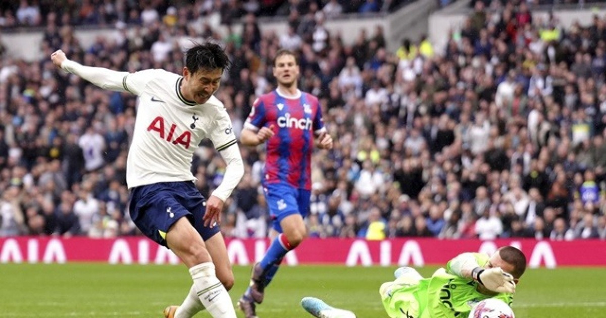 '손흥민 수비 헌신' 토트넘, 10경기 만에 무실점 勝...케인 EPL 209골