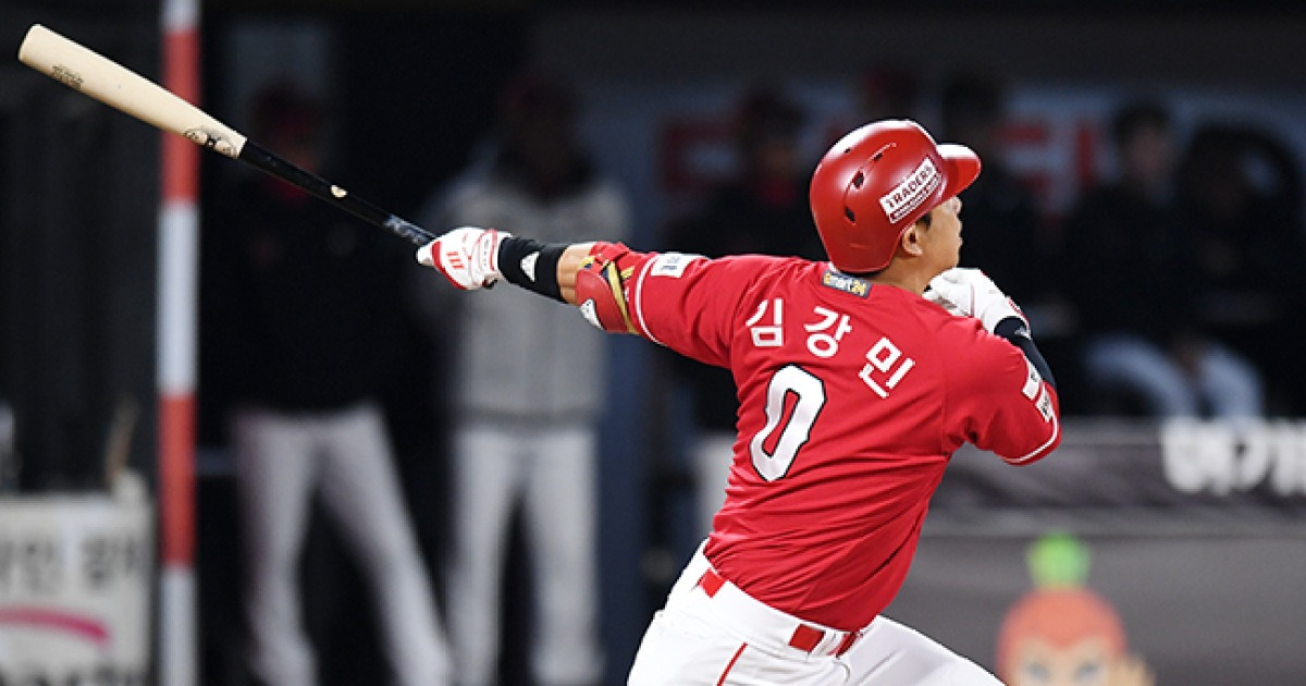 '김강민 홈런' SSG, KIA 3연승 저지·선두 수성
