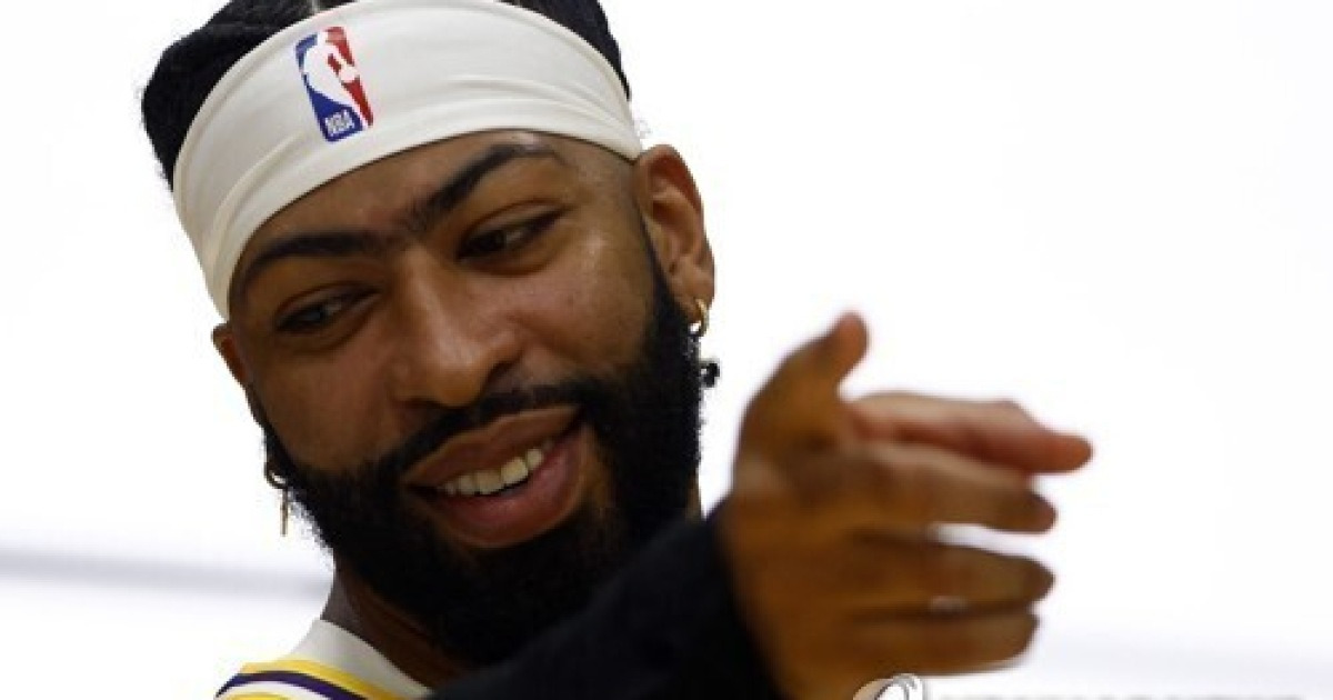 [NBA PO] 레이커스 감독 "데이비스 6차전 출전 유력"